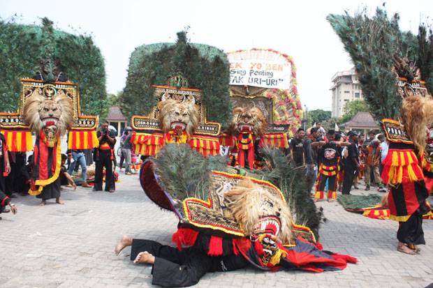 Tari Reog Ponorogo: Pengertian, Sejarah, Tokoh, Properti dan Fungsinya