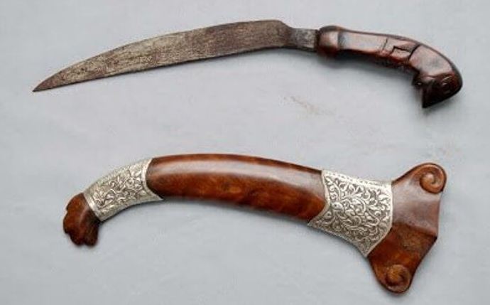 8+ Senjata Tradisional Bengkulu: Penjelasan, Sejarah, dan Gambarnya